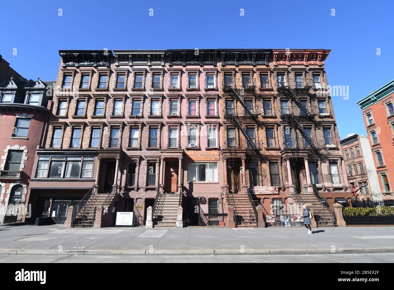 Harlem street view, New York City, USA Stock Photo - Alamy