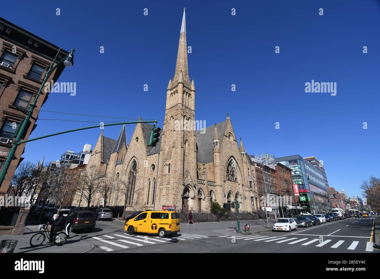 Harlem street view, New York City, USA Stock Photo - Alamy