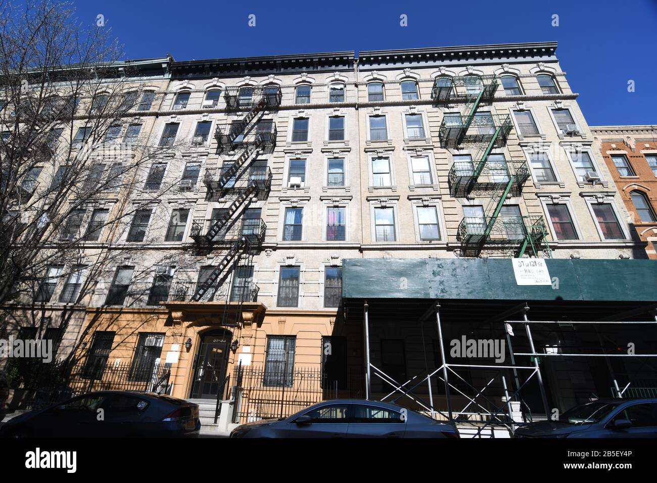 Harlem street view, New York City, USA Stock Photo - Alamy