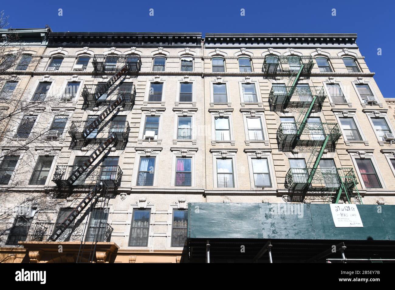 Harlem street view, New York City, USA Stock Photo - Alamy