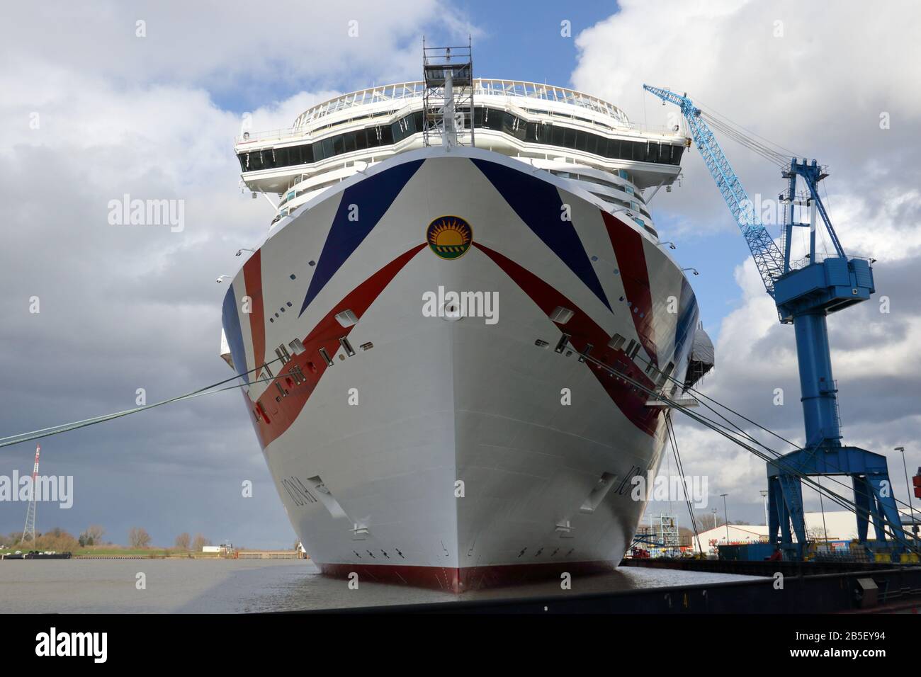 Iona cruise ship hi-res stock photography and images - Alamy