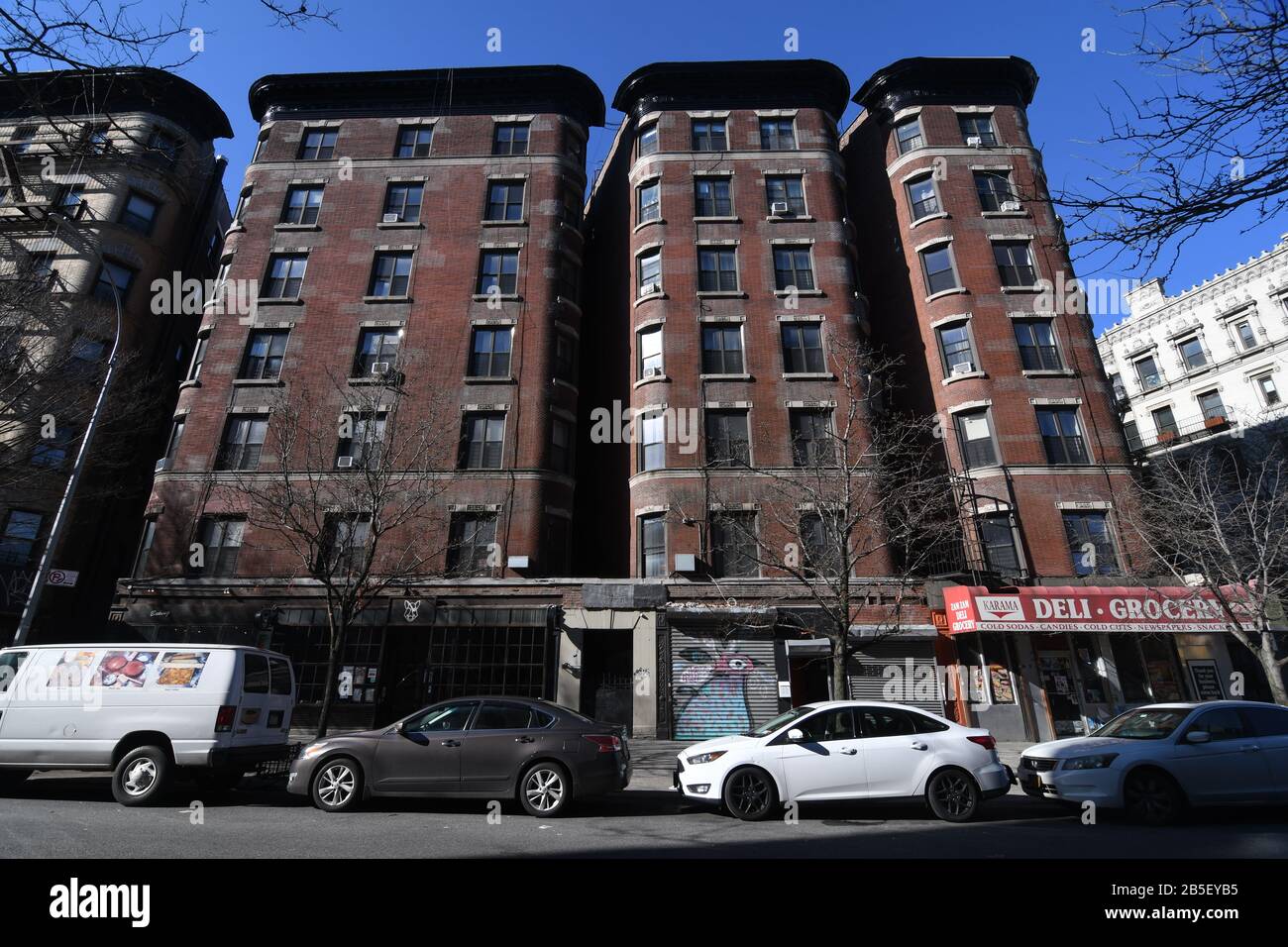 Harlem street view, New York City, USA Stock Photo - Alamy