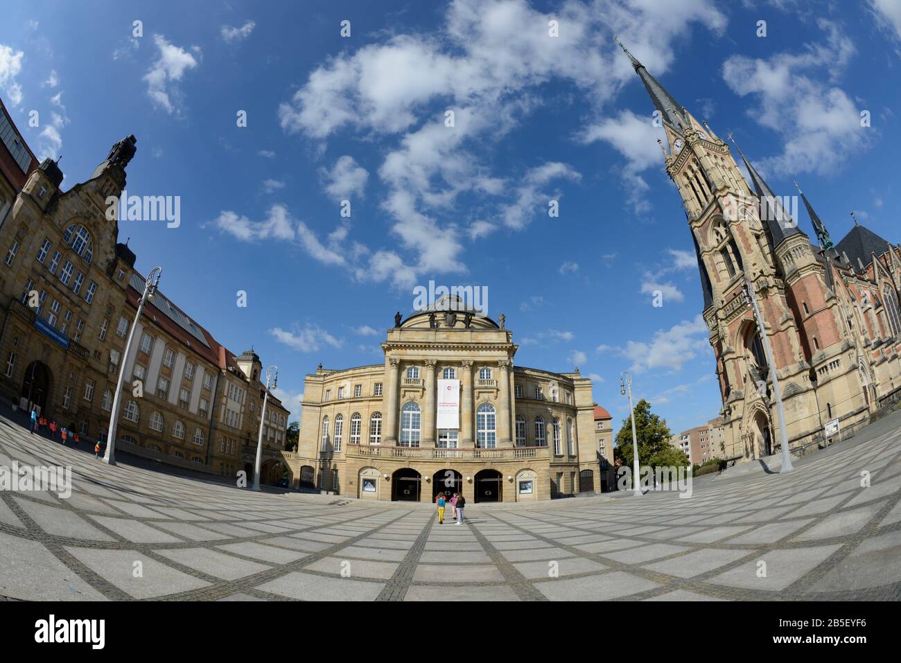 Opernhaus, St. Petrikirche, Theaterplatz, Chemnitz, Sachsen ...