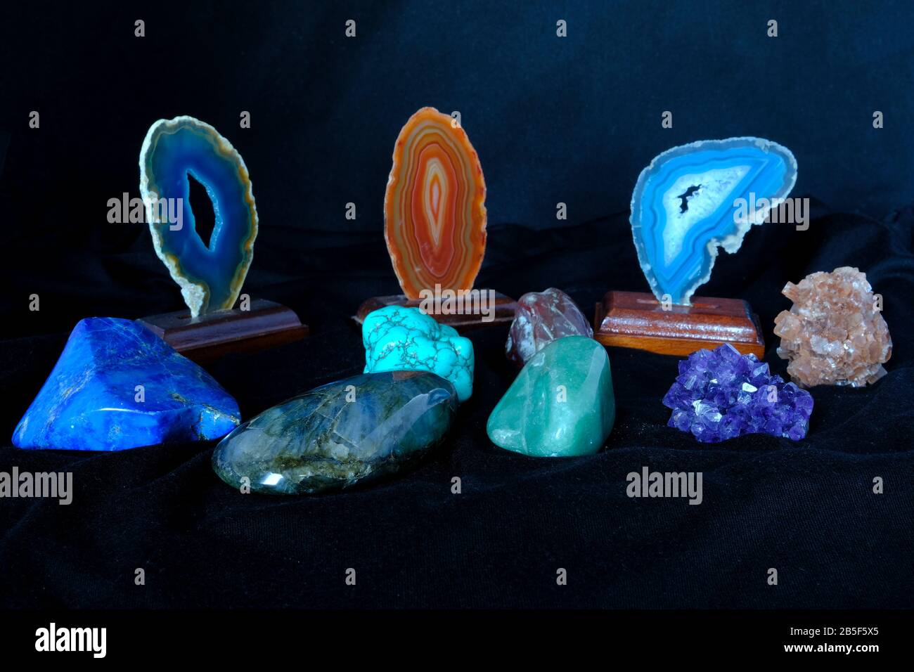 Crystalline solid hi-res stock photography and images - Alamy