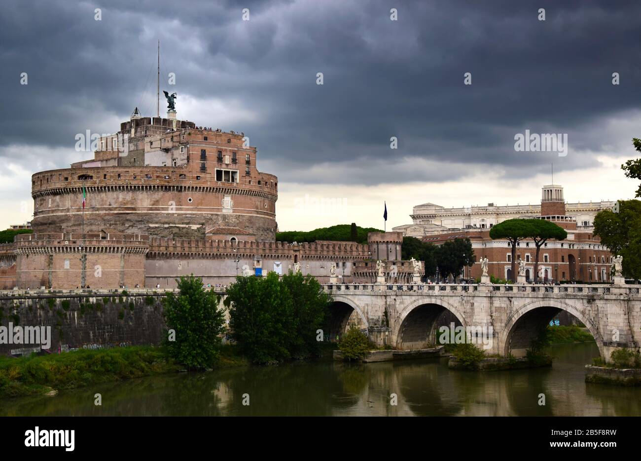 Castle Sant Angelo and Ponte Sant Angelo with its Angel Statues Stock ...