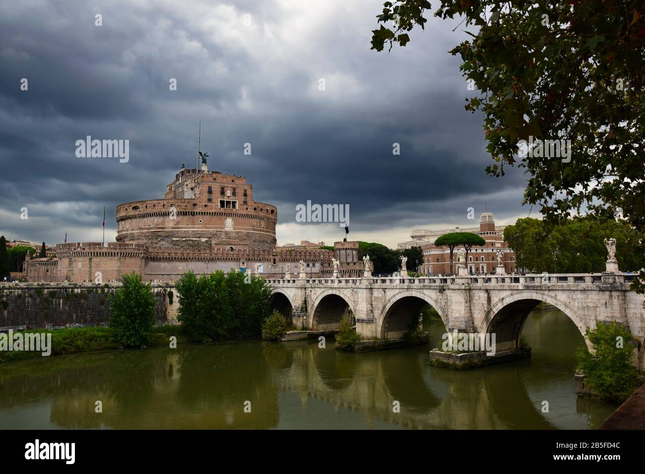 Castle Sant Angelo and Ponte Sant Angelo with its Angel Statues Stock ...