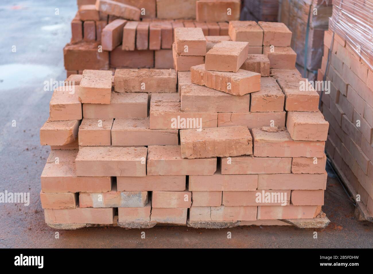 Brick production hi-res stock photography and images - Alamy