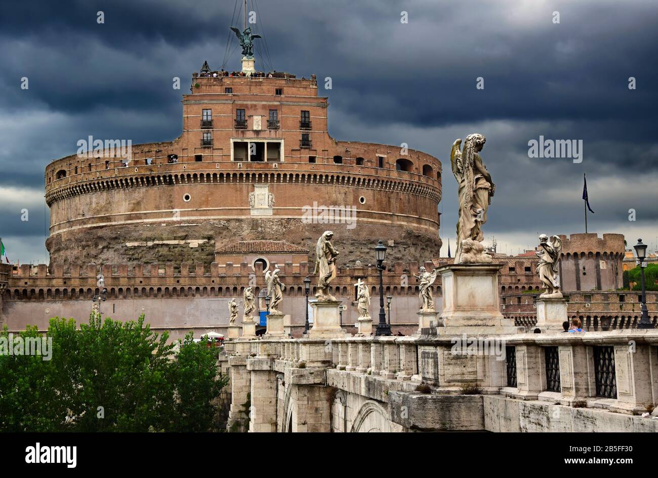 Castle Sant Angelo and Ponte Sant Angelo with its Angel Statues Stock ...