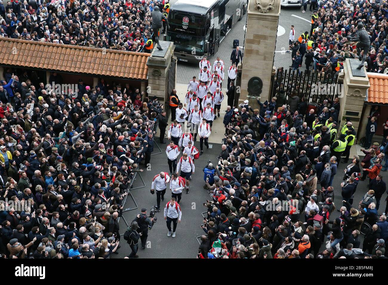 England team rugby bus hi-res stock photography and images - Alamy
