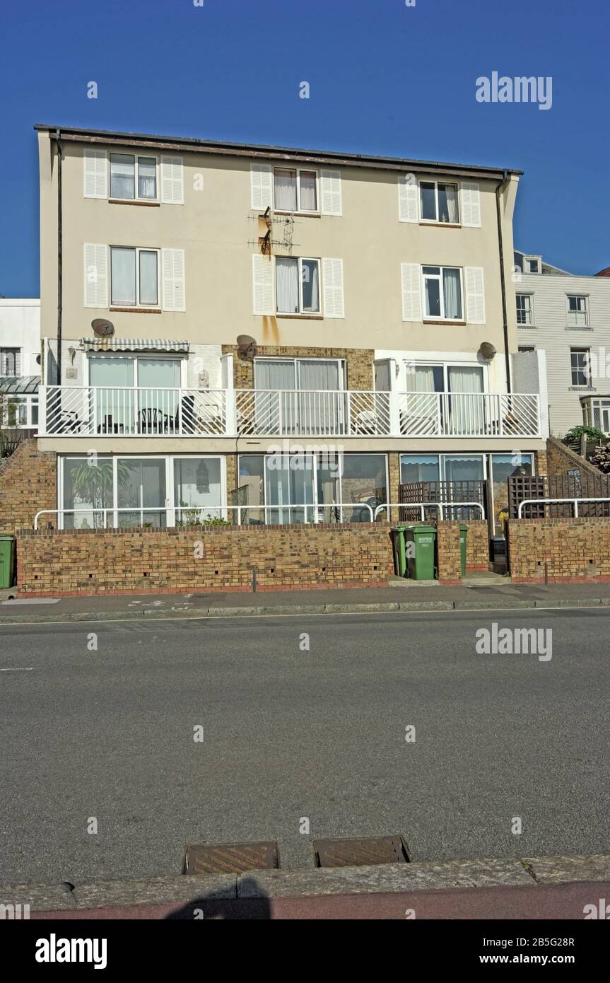 Sandgate kent england hi-res stock photography and images - Alamy