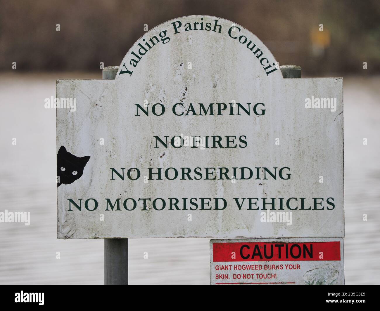 Black cat kent signs hi-res stock photography and images - Alamy