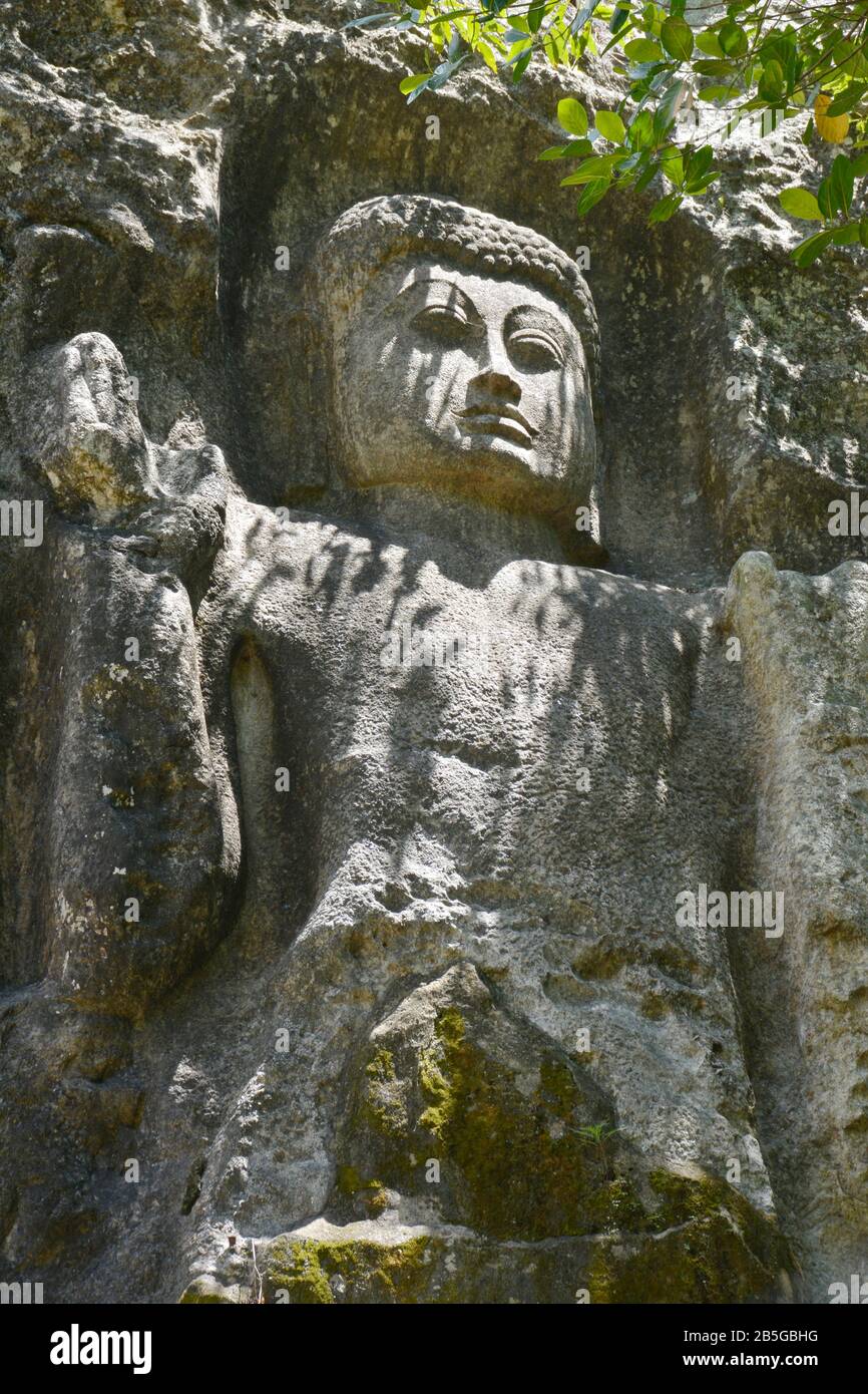 Buddha Statue, Dowa Tempel, Bandarawela, Sri Lanka Stock Photo - Alamy