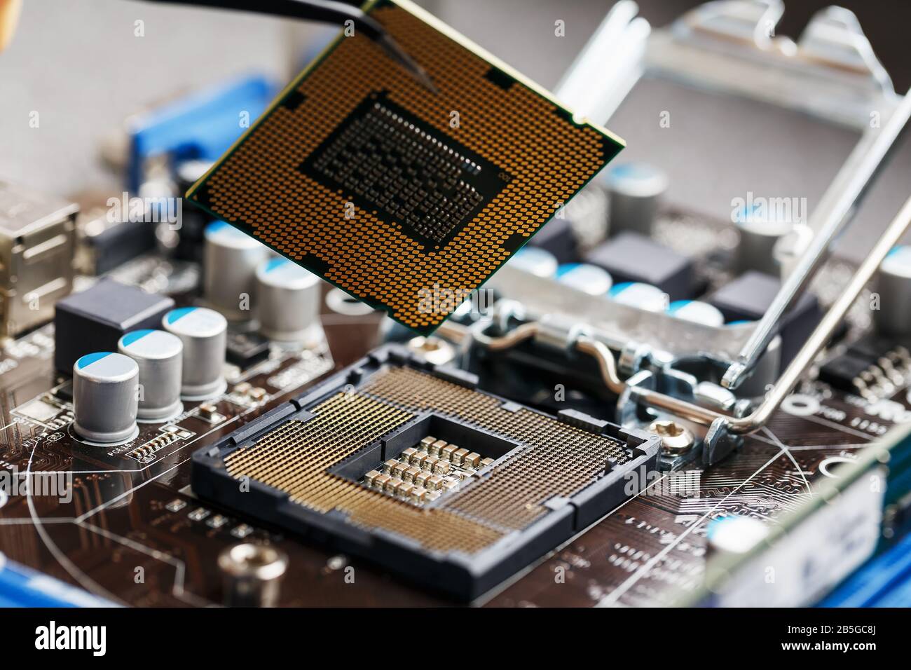 Electronic engineer of computer technology. Maintenance computer cpu ...