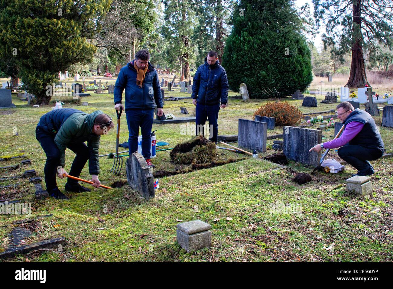 Brookwood civilian cemetery hi-res stock photography and images - Alamy