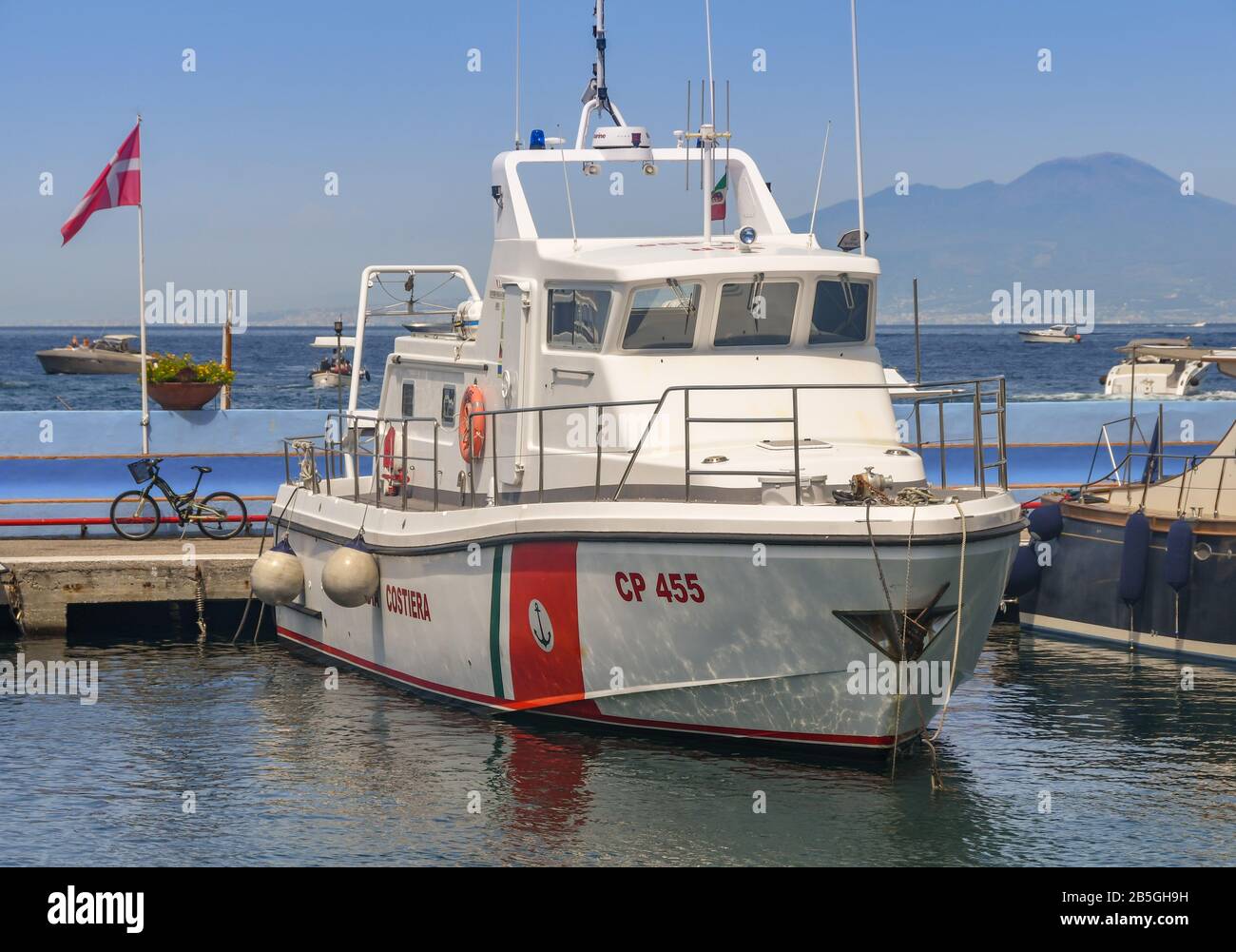 Fast patrol boat hi-res stock photography and images - Alamy