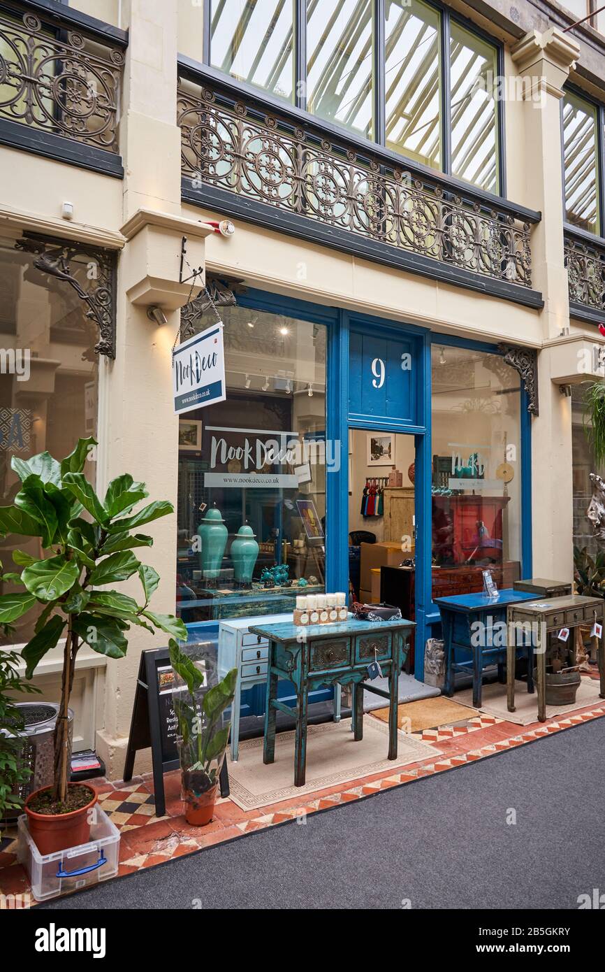 Bristol independent shops hi-res stock photography and images - Alamy