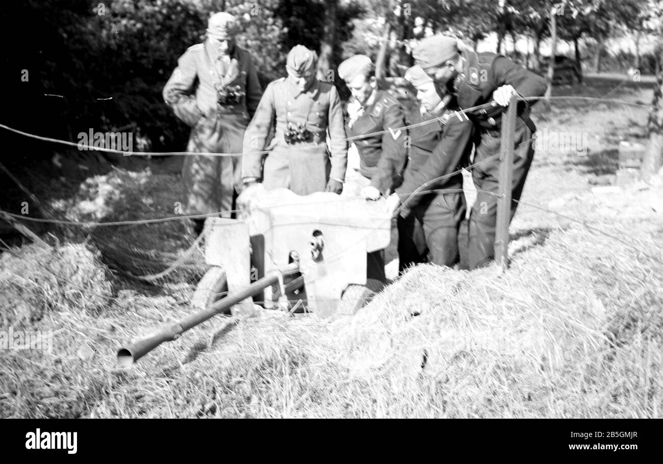 25mm Black and White Stock Photos & Images - Alamy