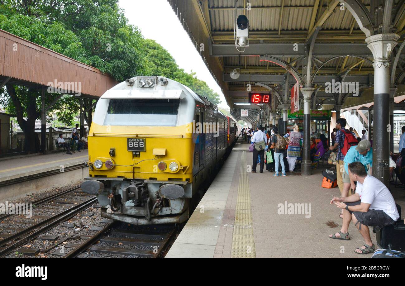 Fort Railway Station, Colombo, Sri Lanka Stock Photo - Alamy
