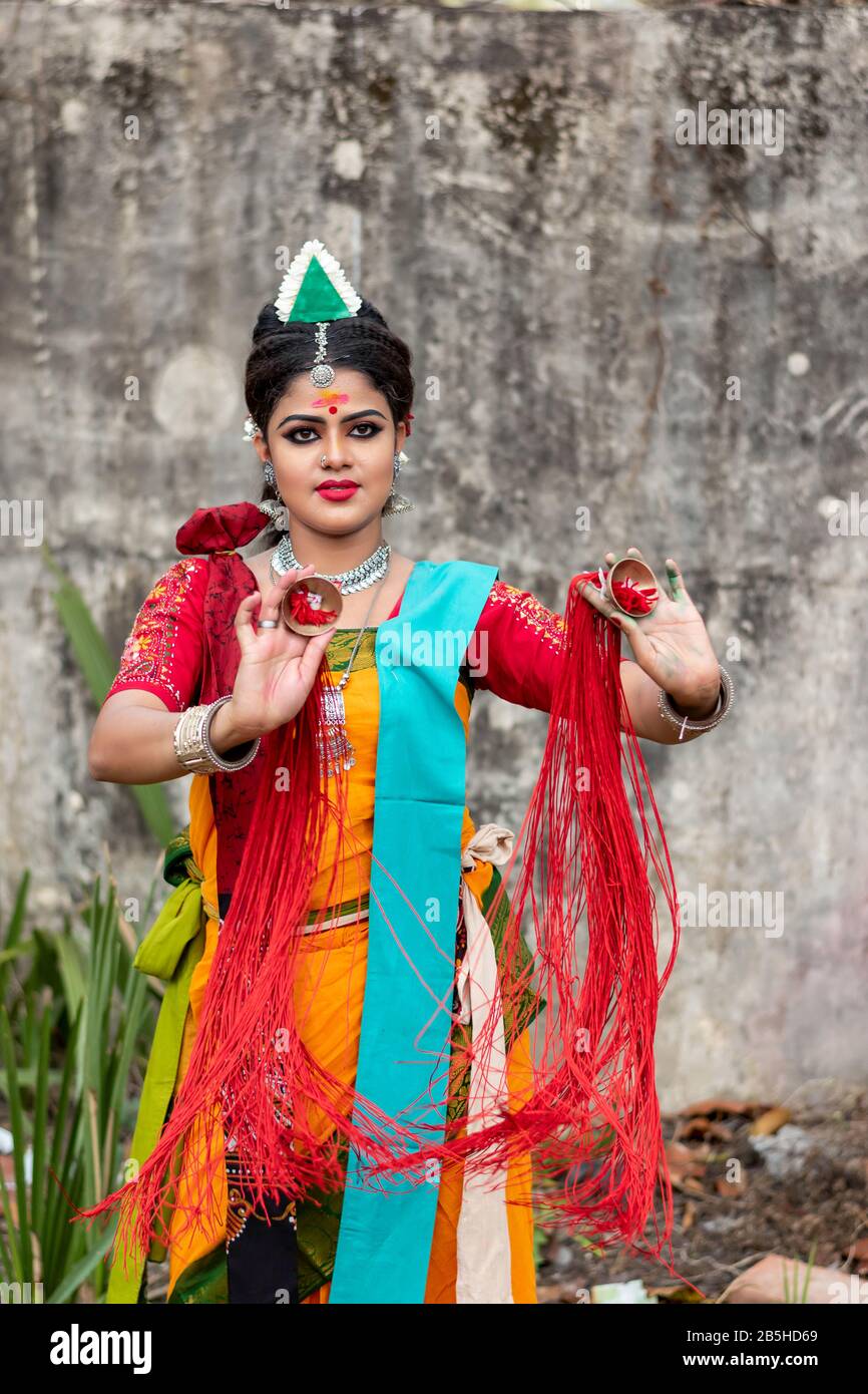 Basanta utsav shantiniketan 2020 hi-res stock photography and images ...