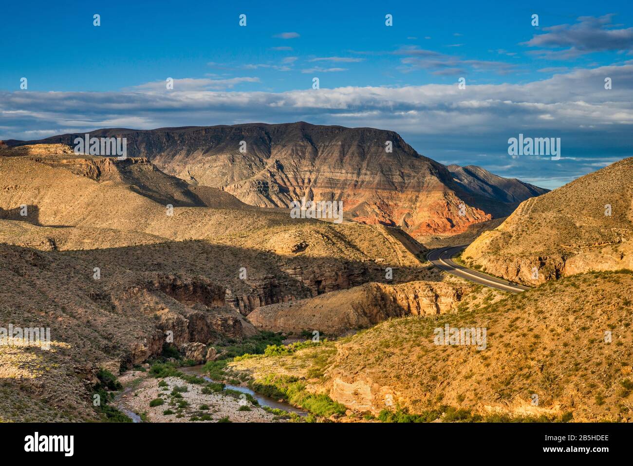 I-15 Interstate Freeway in Virgin River Gorge, Arizona Strip District ...