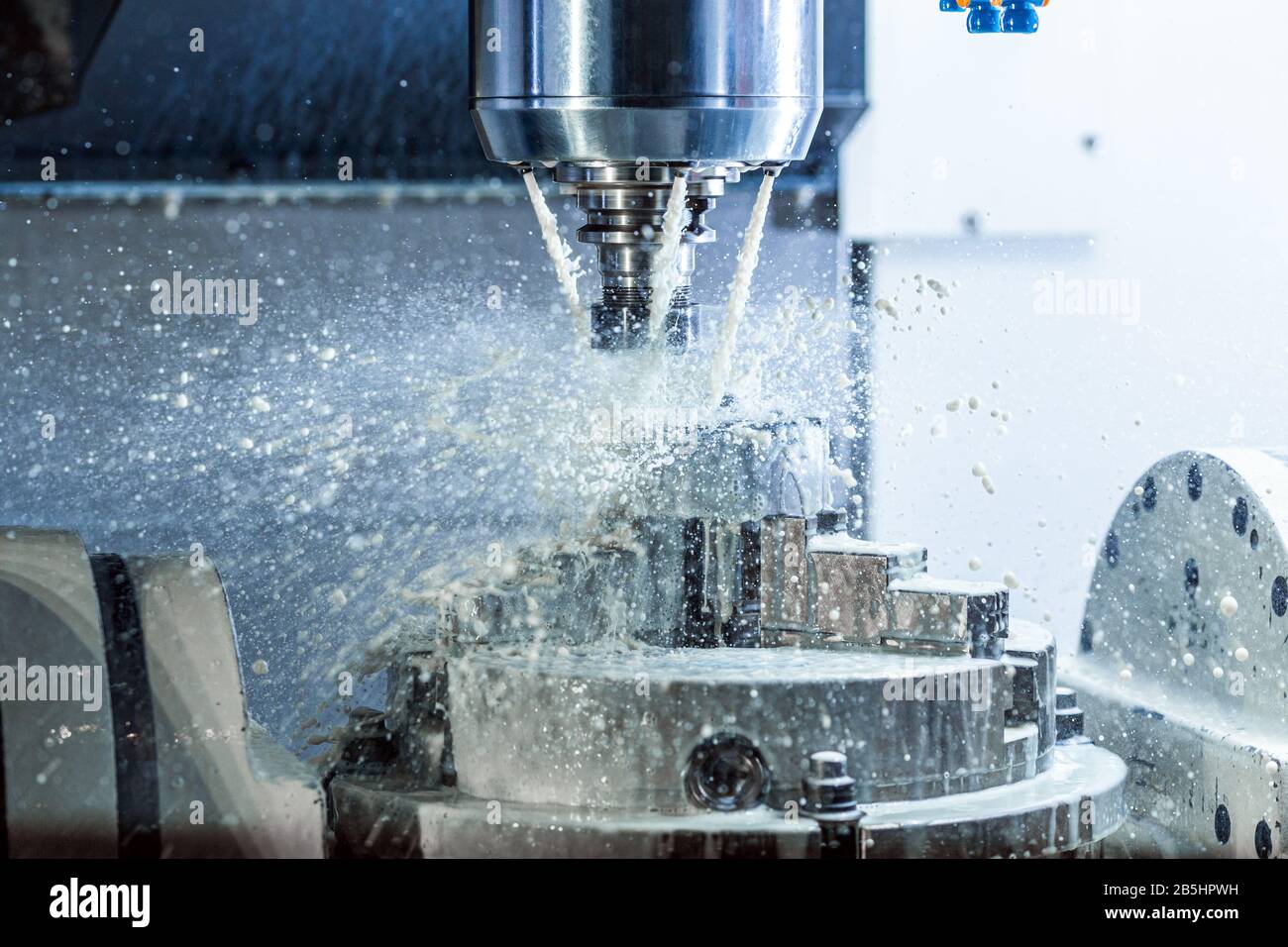 Cnc machining cooling hi-res stock photography and images - Alamy