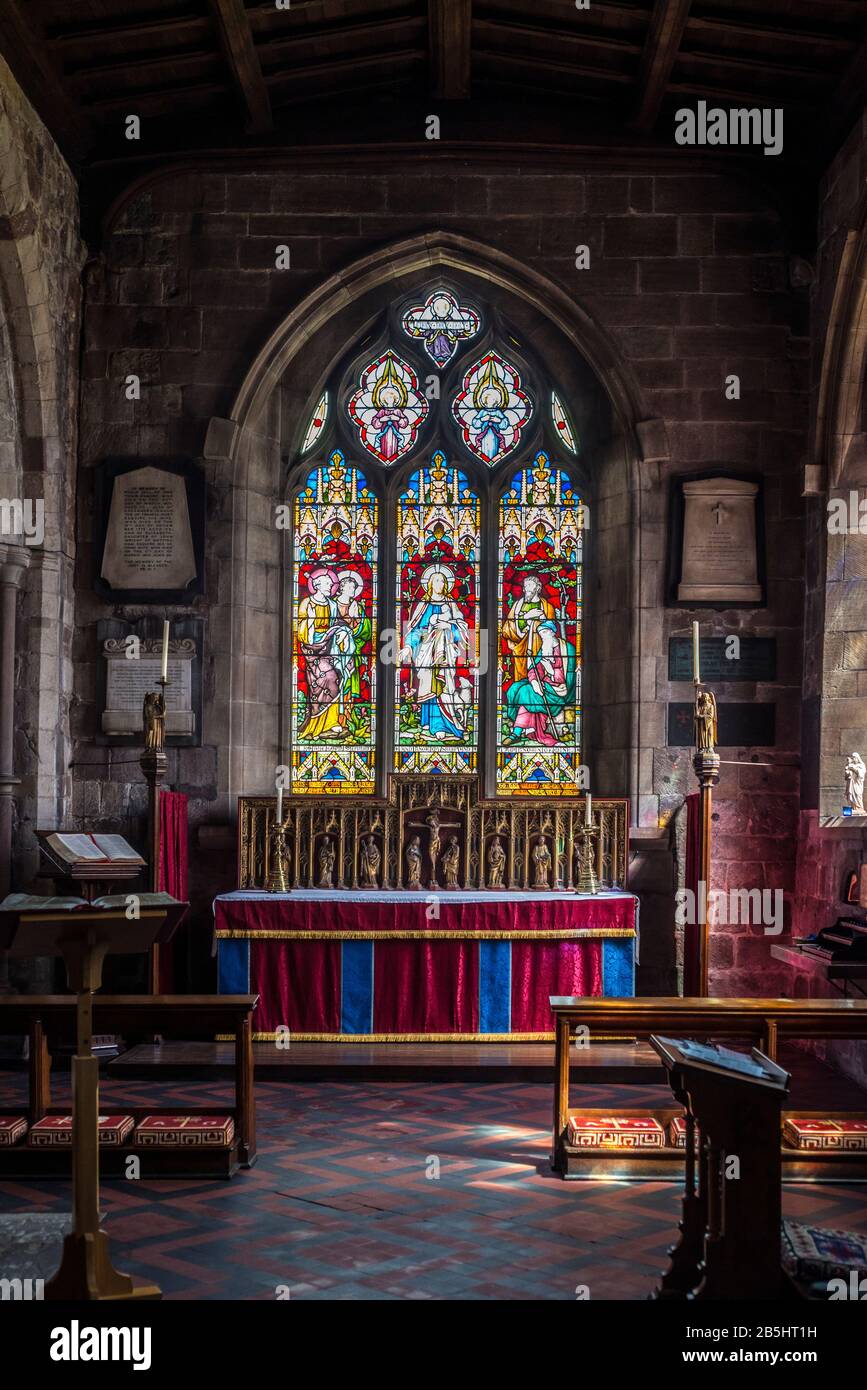 St marys church interior hi-res stock photography and images - Alamy