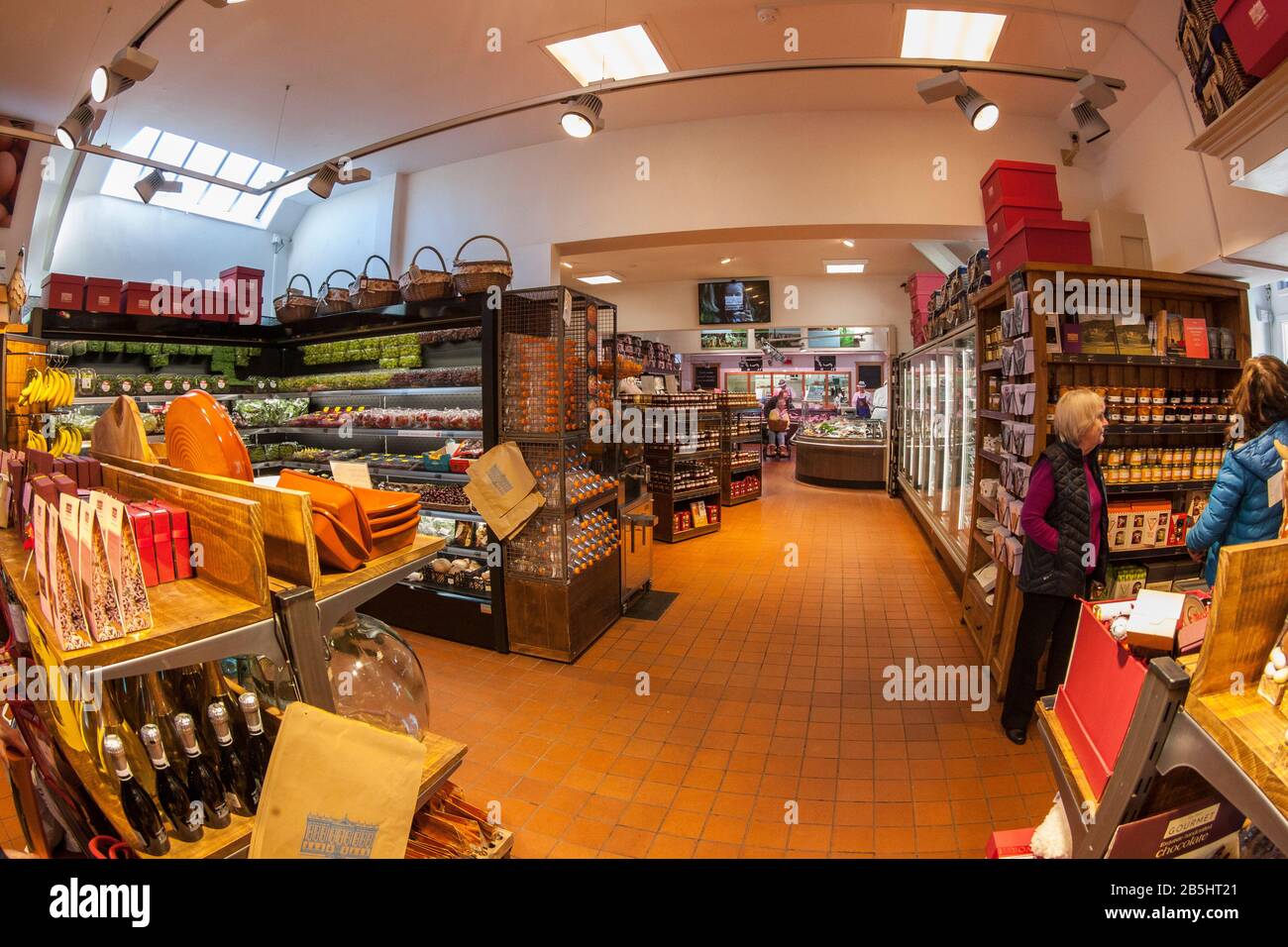 Chatsworth Farm Shop Interior, Pilsley, Derbyshire Stock Photo - Alamy