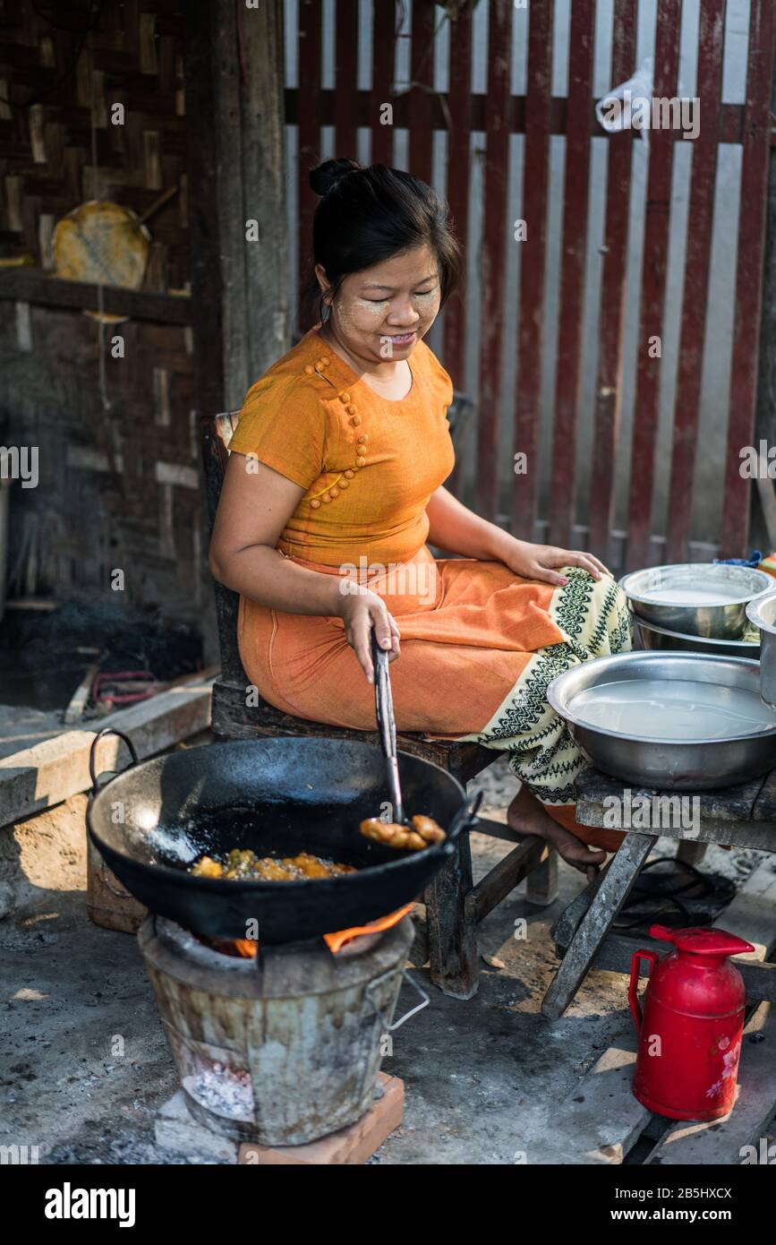 Street food, Myanmar, Asia Stock Photo - Alamy