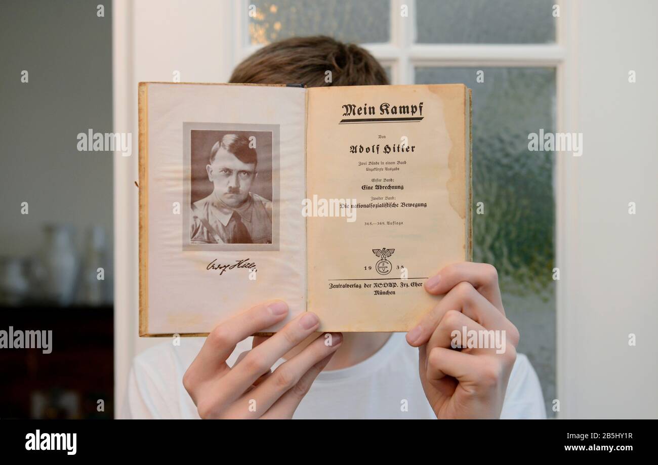 Buch, Adolf Hitler, Mein Kampf Stock Photo - Alamy