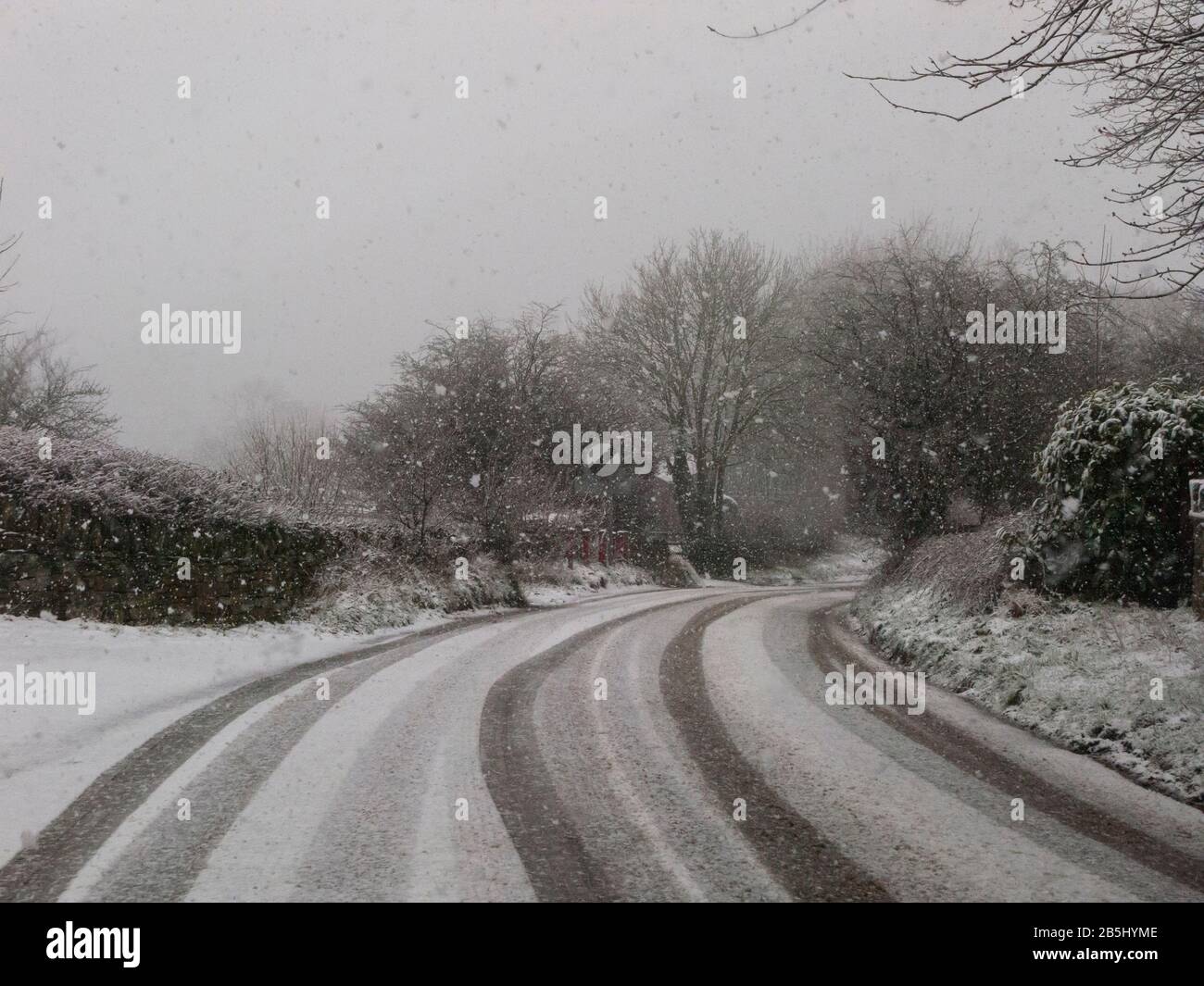 Difficult driving conditions view hi-res stock photography and images ...