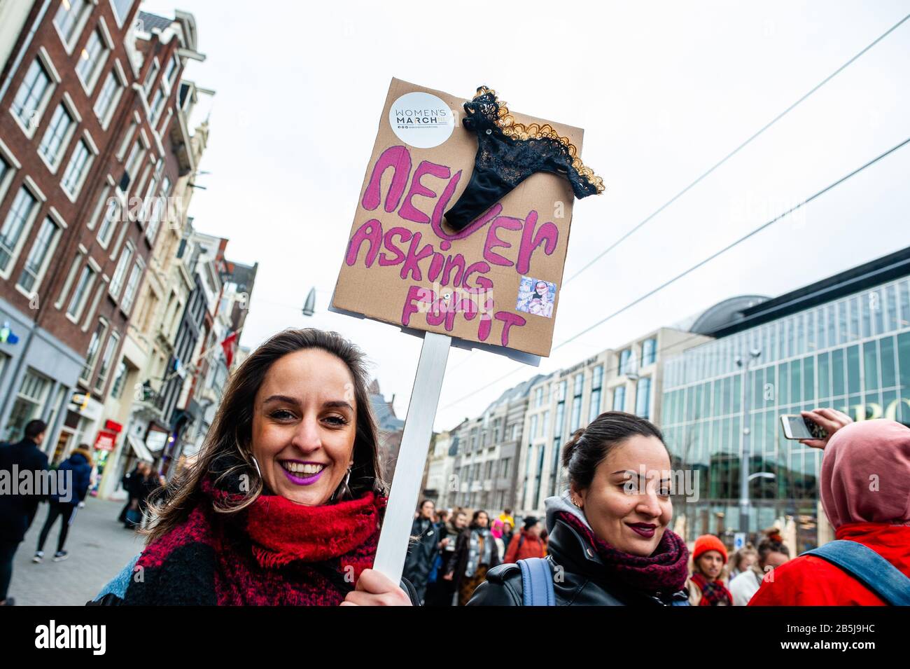 Knicker hi-res stock photography and images - Alamy