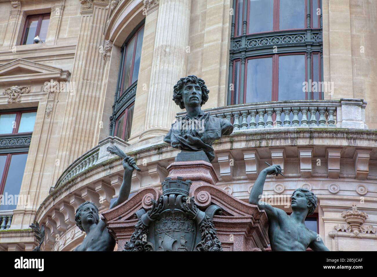 sculpture of architect Charles Garnier Stock Photo - Alamy