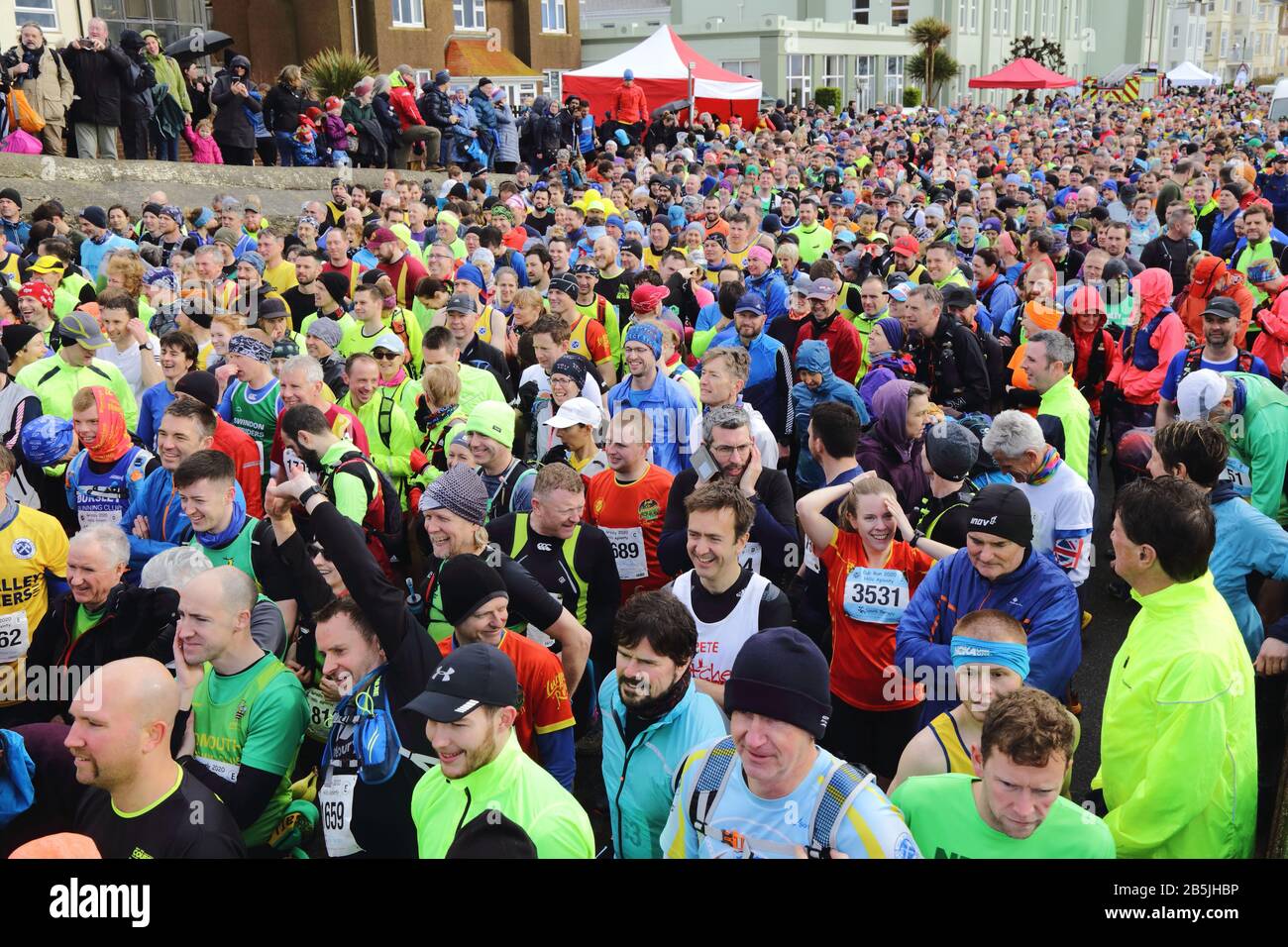 Start of multi terrain 20 mile The Grizzly race in Seaton, Devon ...