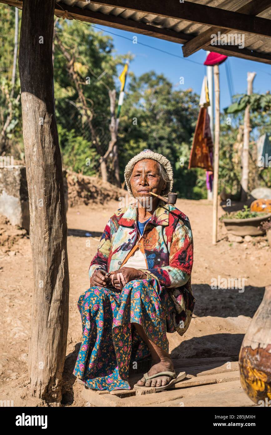 Mindat chin state myanmar hi-res stock photography and images - Alamy