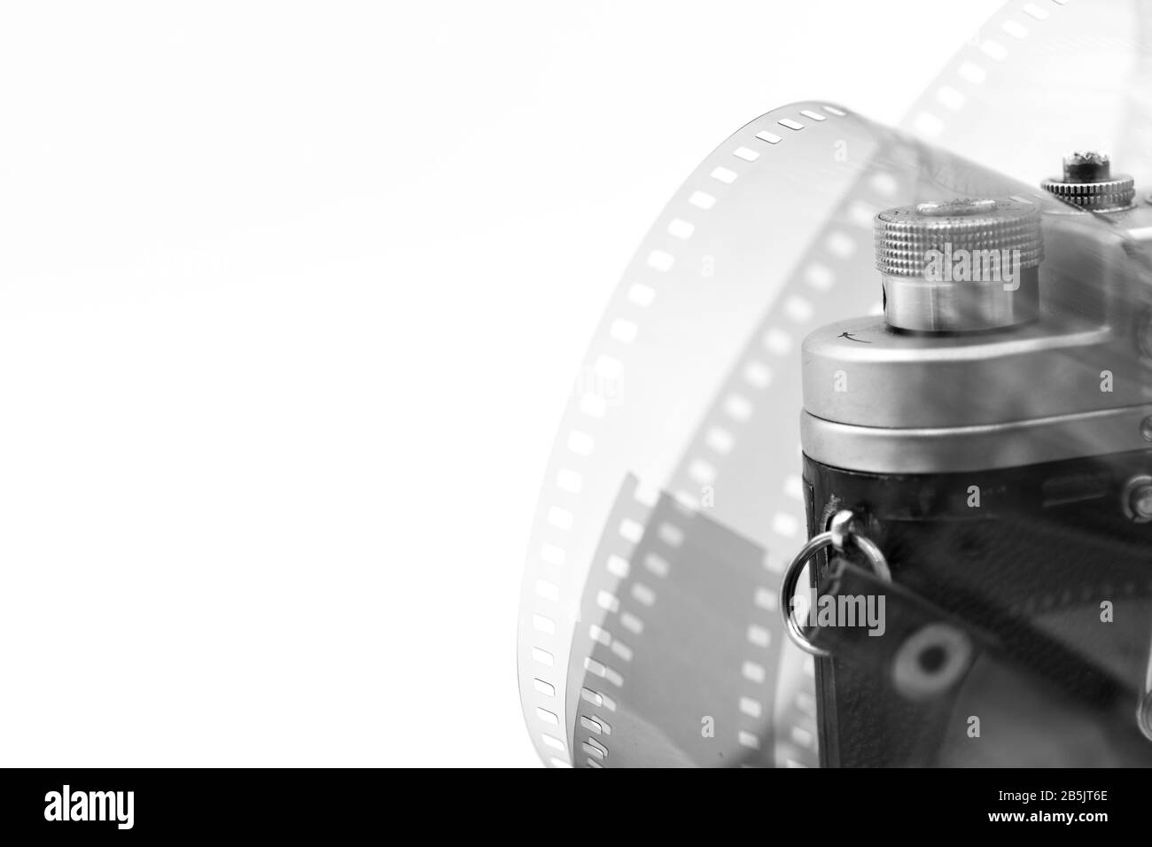 Old analog camera hi-res stock photography and images - Alamy