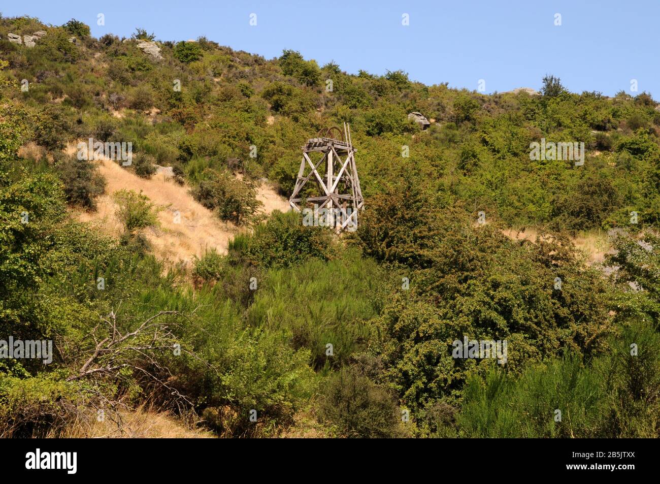 The Poppet Head at the old Golden Progress Mine at Idaburn, Central ...