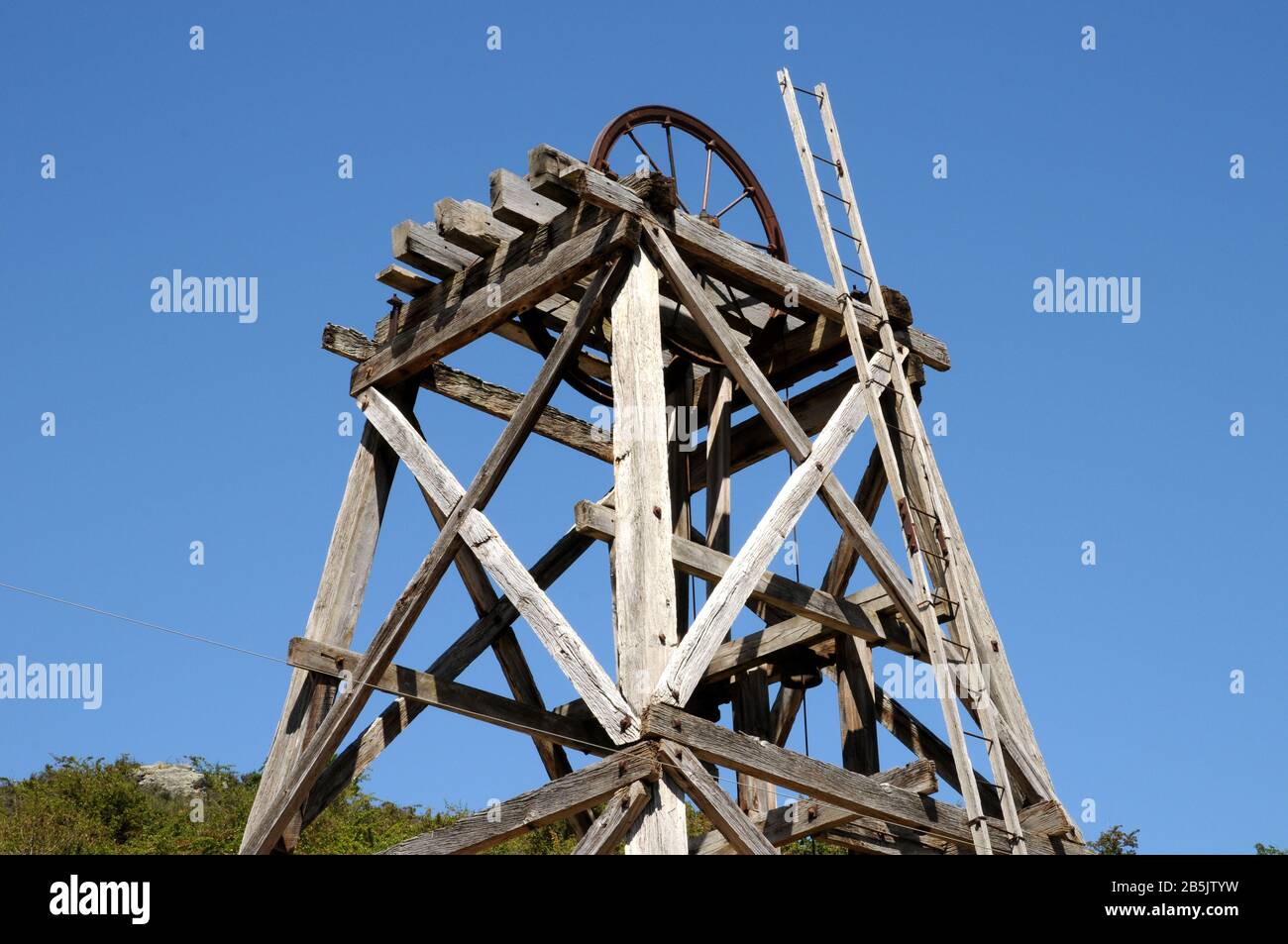 The Poppet Head at the old Golden Progress Mine at Idaburn, Central ...