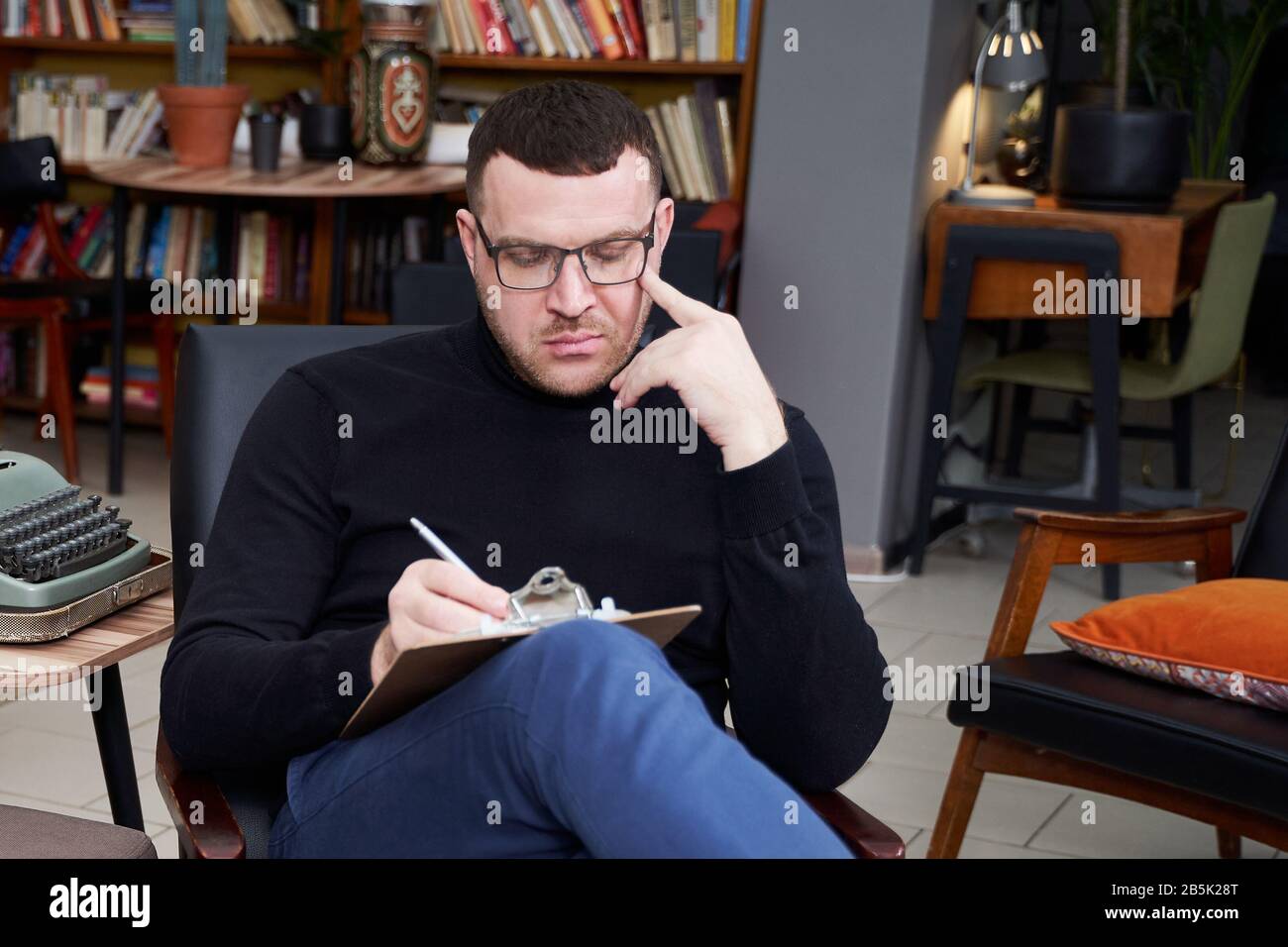 Psychiatrist chair hi-res stock photography and images - Alamy