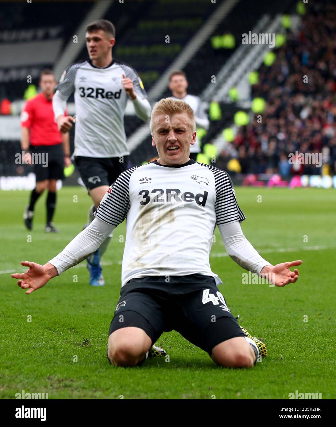 Derby countys louie sibley celebrates scoring hi-res stock photography ...