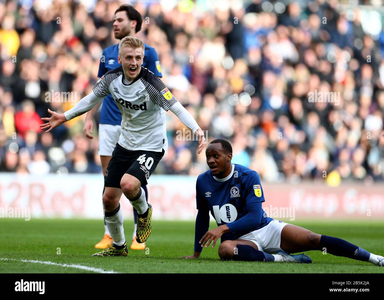 Derby countys louie sibley celebrates scoring hi-res stock photography ...