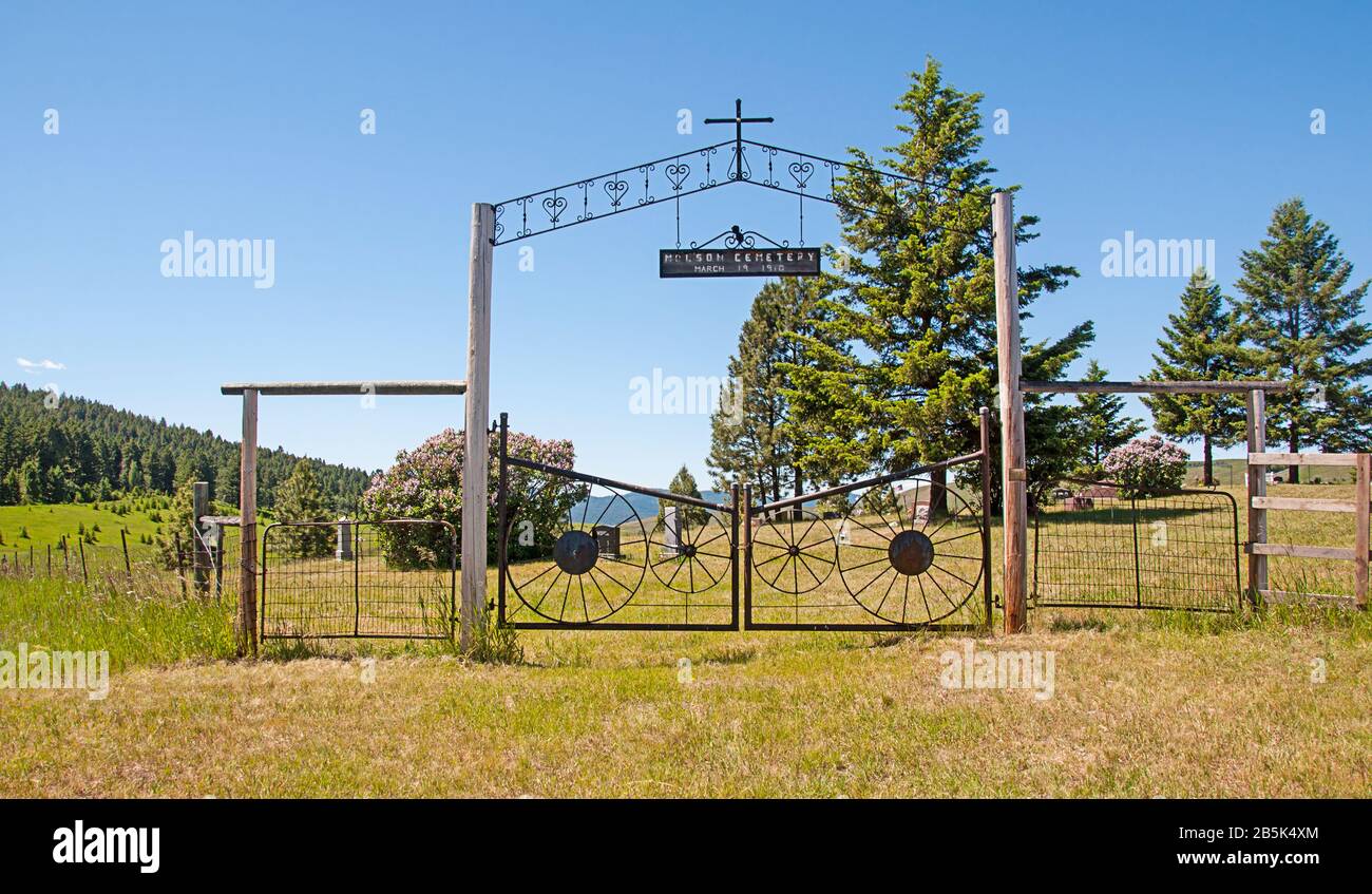 Cemetery sign iron hi-res stock photography and images - Alamy