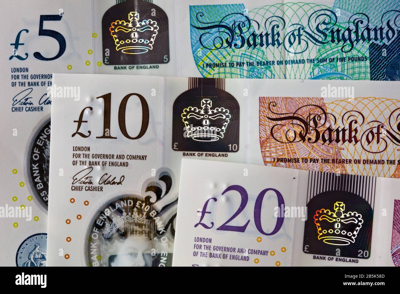 British currency notes hologram hi-res stock photography and images - Alamy