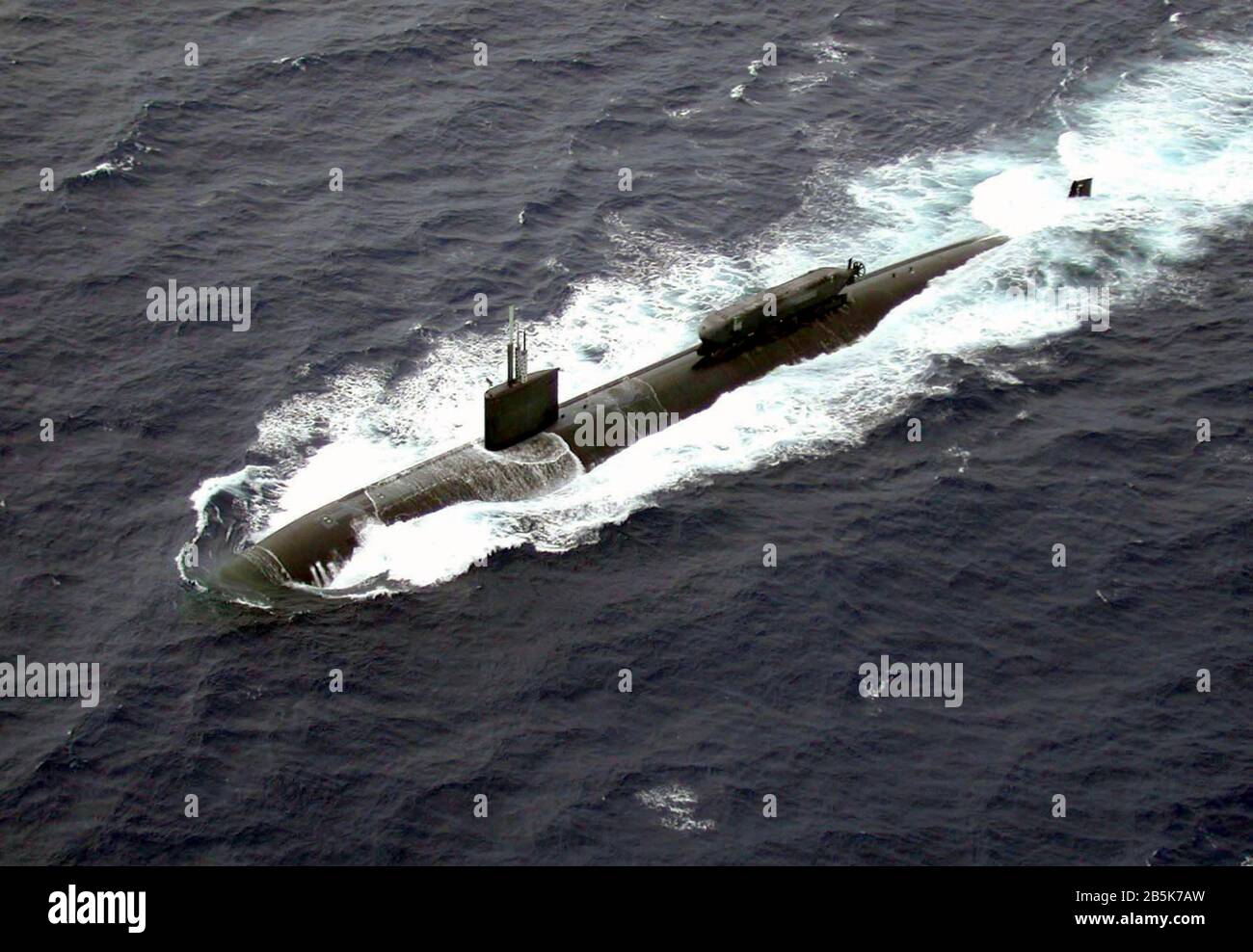 The U.S. Navy Los Angeles-class nuclear-powered attack submarine USS ...