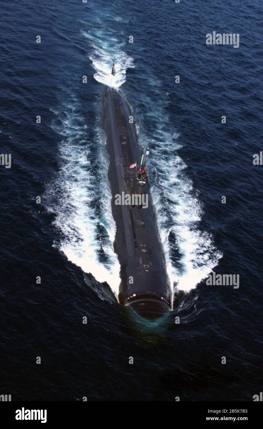 The U.S. Navy Los Angeles-class nuclear-powered attack submarine USS ...