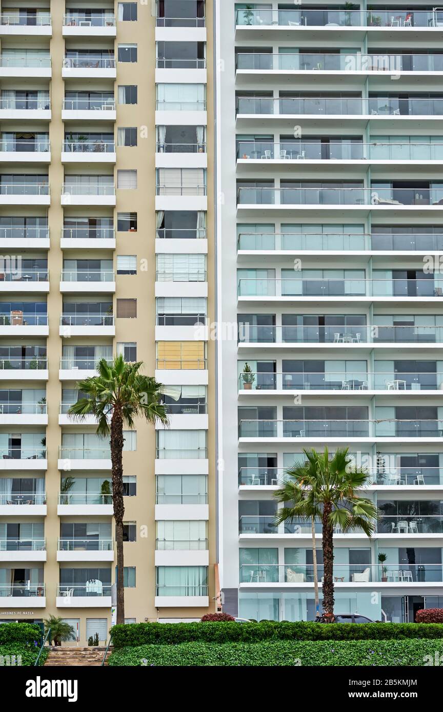 Modern building in lima hi-res stock photography and images - Alamy
