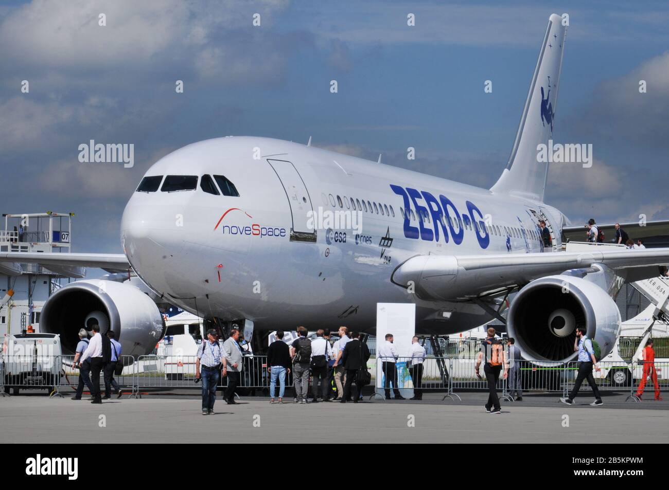 Novespace hi-res stock photography and images - Alamy