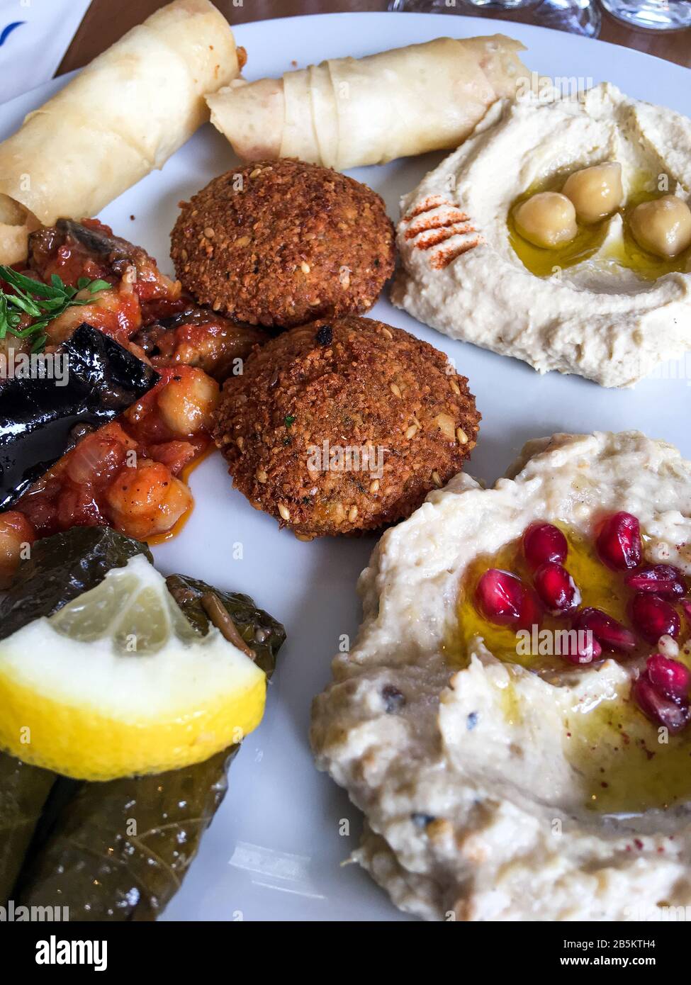 Lebanese cook hi-res stock photography and images - Alamy