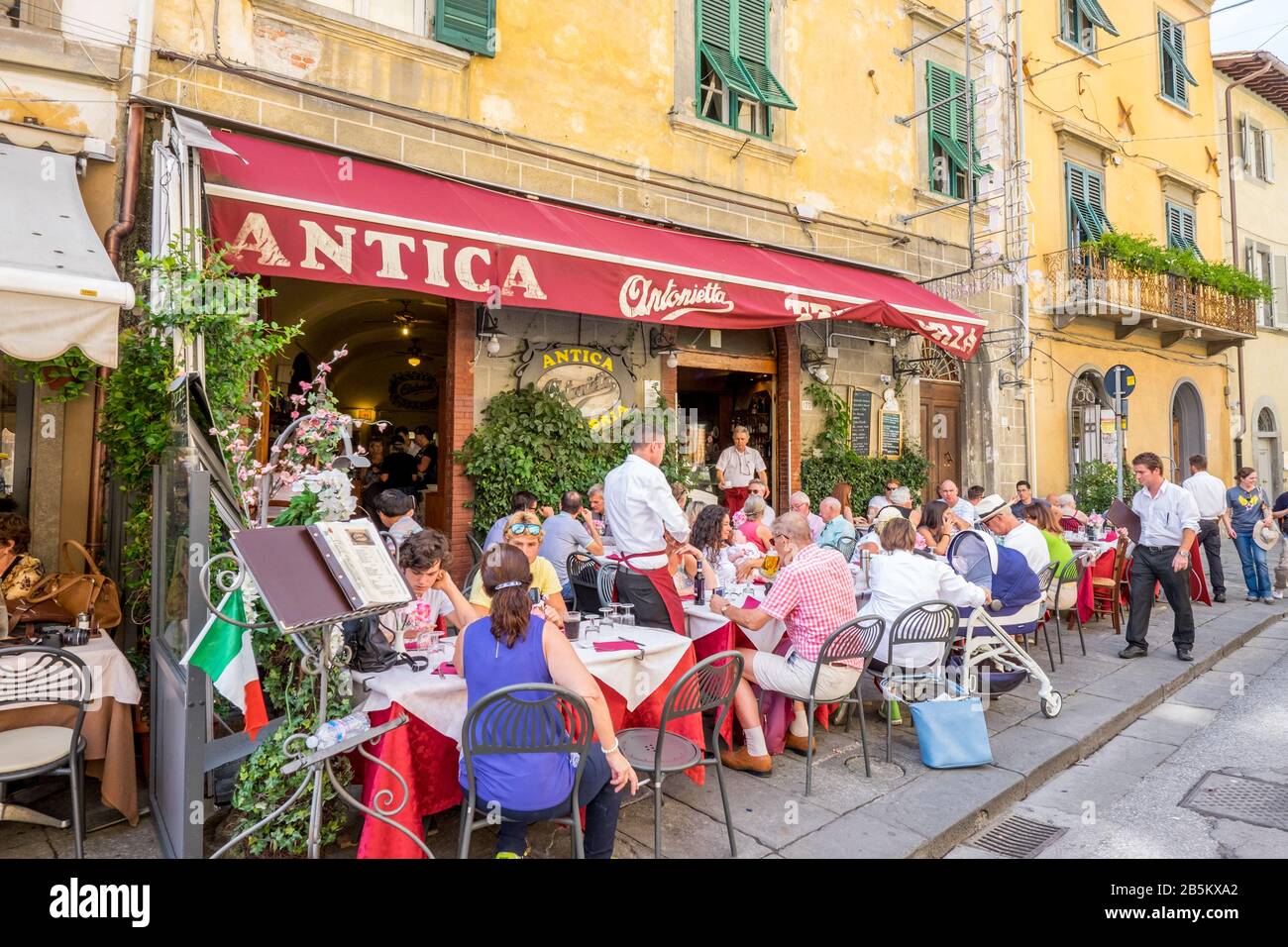 Trattoria italy hi-res stock photography and images - Alamy