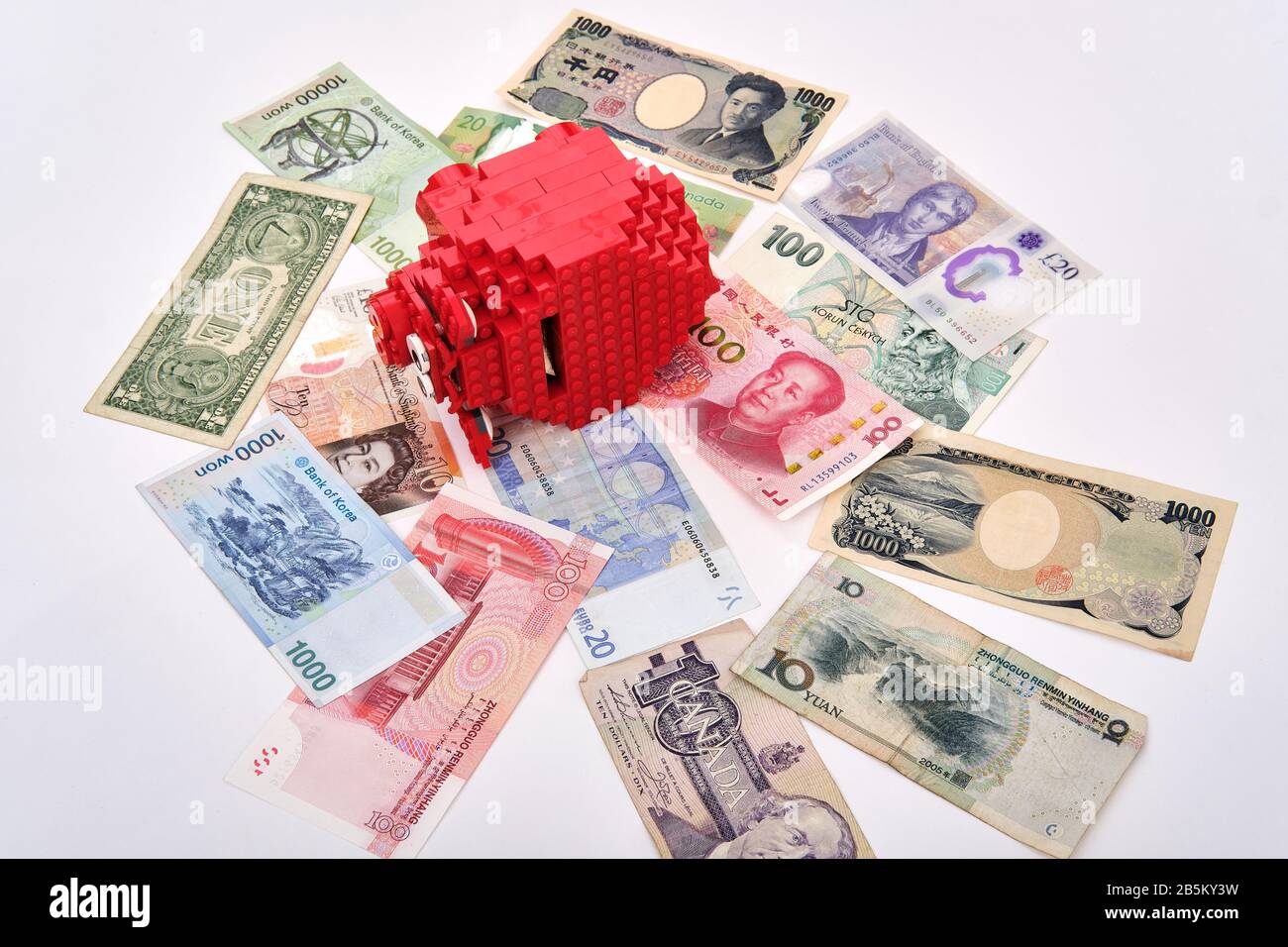 Different currencies world hi-res stock photography and images - Alamy
