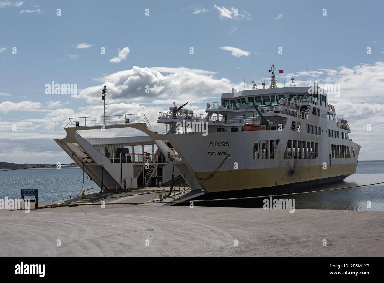Strait of magellan boat hi-res stock photography and images - Alamy